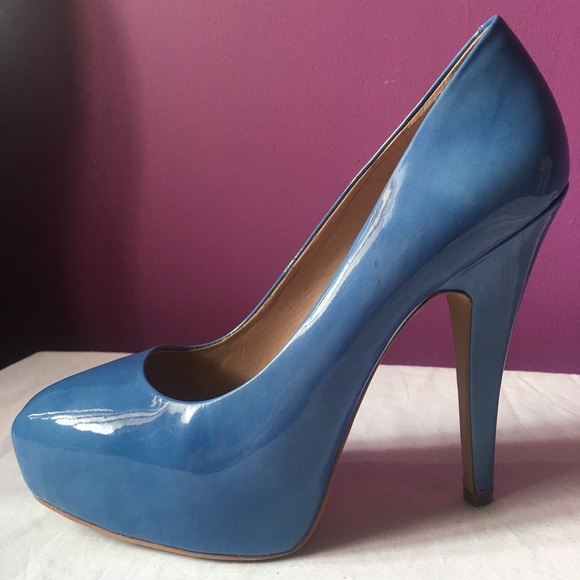 Vince Camuto | Shoes | Vince Camuto Sky Blue Leather Pumps Size 85b ...